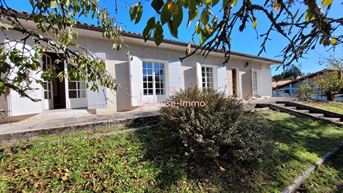 Maison à vendre - Saint-Aubin-de-Médoc - 5 pièces - 4 chambres