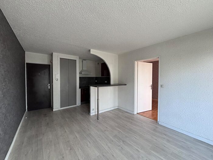 Appartement 2 pièces à Rodez, Gare, Le Faubourg, à louer