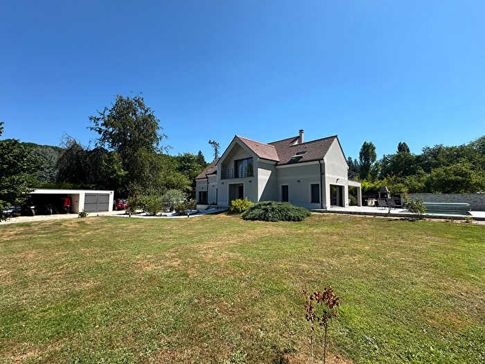 Saint-Rémy-l'Honoré : Maison 10 pièces à vendre