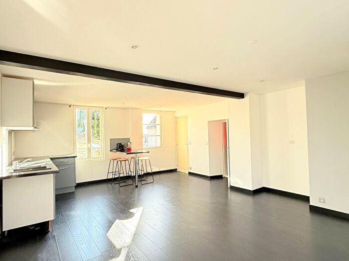 Appartement à vendre - Jouy-le-Châtel - 2 pièces - 1 chambre