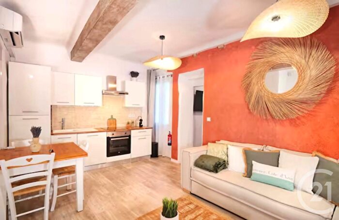 Appartement à vendre - Brignoles, Centre-ville, Vieille ville - 2 pièces - 1 chambre