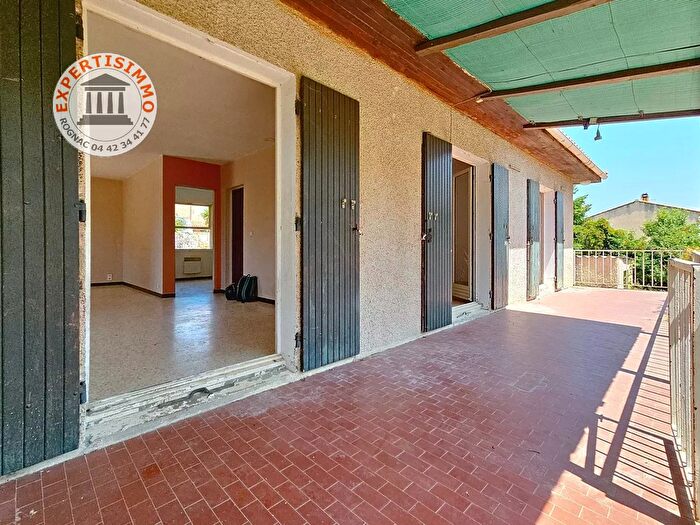 La Fare-les-Oliviers : Maison 4 pièces à vendre