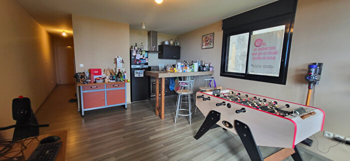 Appartement à vendre - Saint-Denis, Domenjod - 2 pièces - 1 chambre