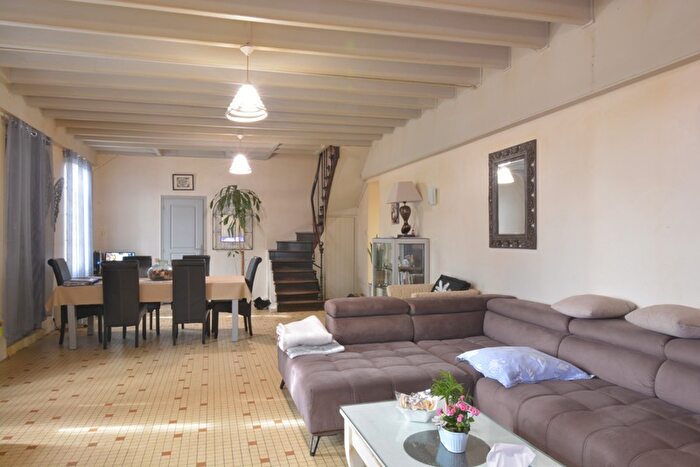 Maison à vendre - Les Églisottes-et-Chalaures - 15 pièces - 2 chambres