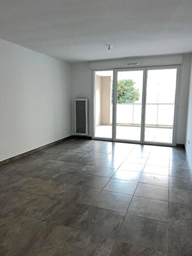 Appartement à louer - Beaucaire, Nimes - 3 pièces - 2 chambres