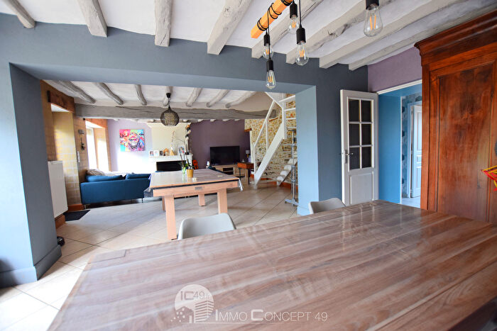 Brissac-Quincé - Maison 6 pièces à vendre