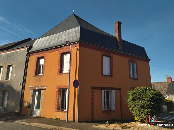 Saint-Christophe-du-Luat - Maison 6 pièces à louer