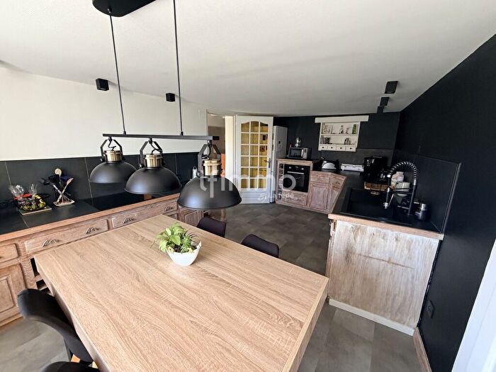 Les Étangs : Maison 7 pièces à vendre