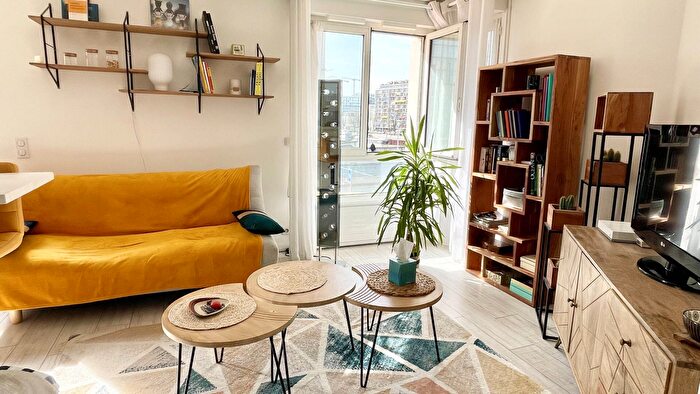 Appartement à louer - Le Petit Pont Amphibie, Issy-les-Moulineaux - 1 pièce