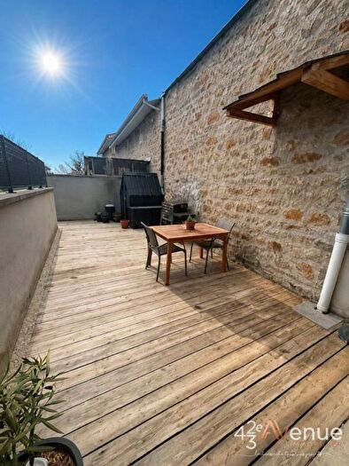 Appartement 2 pièces à Saint-Genest-Lerpt, à vendre
