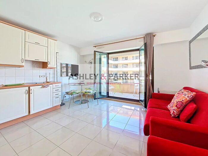 Maisons à vendre et appartements à louer - 1