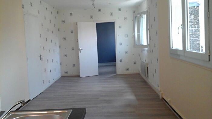 Appartement à louer - Sayat - 2 pièces - 1 chambre