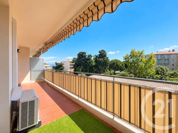 Antibes, Juan-les-Pins, Le Cap : Appartement 3 pièces à vendre