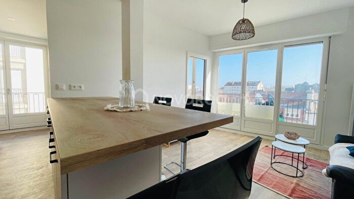 Appartement à louer - Pau, Centre-ville - 2 pièces - 1 chambre