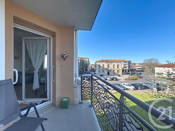 Appartement à louer - La Teste-de-Buch, Centre-ville - 3 pièces - 2 chambres