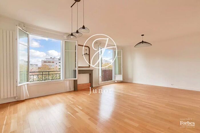 Appartement 3 pièces à vendre à Saint-Cloud, Centre-ville