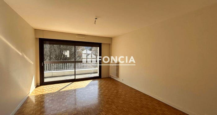 Nord, Gières : Appartement 3 pièces à louer