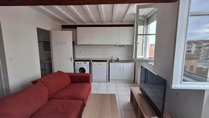 Appartement 3 pièces à Lyon 4ème, Croix Rousse Centre-ville, à louer