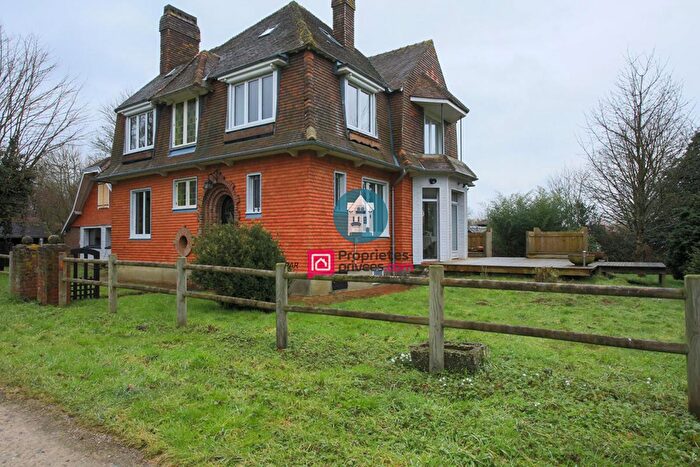 Maison à vendre - Desvres - 9 pièces - 6 chambres