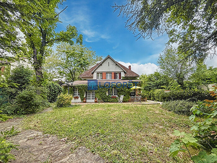 Maison à vendre - Savigny-sur-Orge, Cherchefeuilles - 7 pièces - 4 chambres
