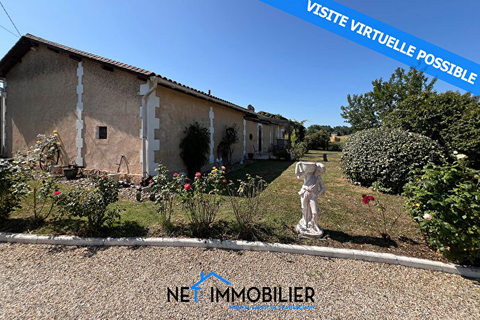 Maison à vendre - Montpon-Ménestérol - 8 pièces - 4 chambres