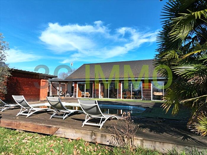 Maison à vendre - Mariol - 11 pièces - 6 chambres