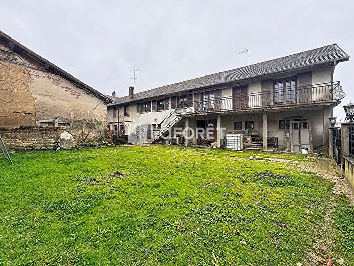 Maison à vendre - Saint-Julien-sur-Reyssouze - 6 pièces - 4 chambres