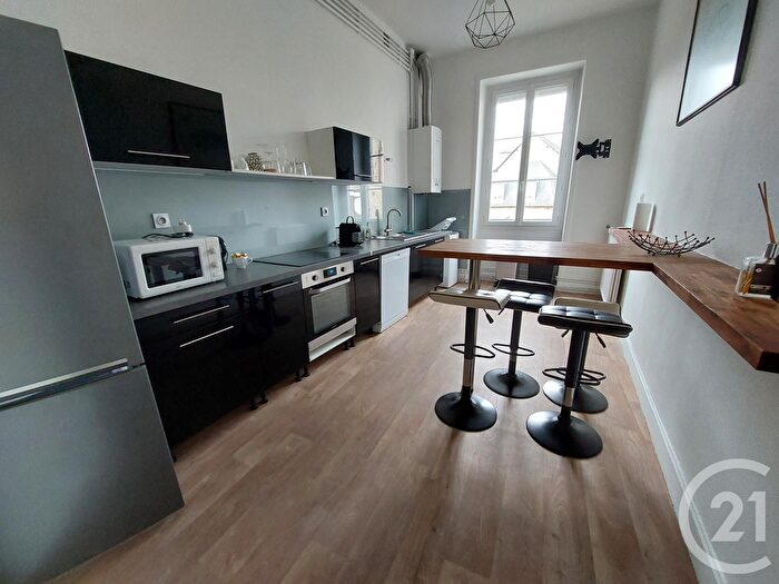 Appartement à louer - Brive-la-Gaillarde, Centre-ville, Pont Cardinal, Champanatier - 3 pièces - 2 chambres