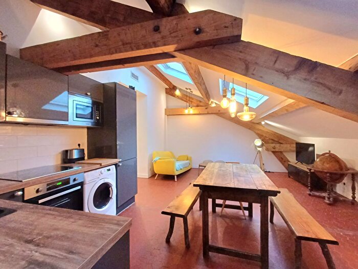 Appartement à louer - Cannes, Carnot - 3 pièces - 2 chambres