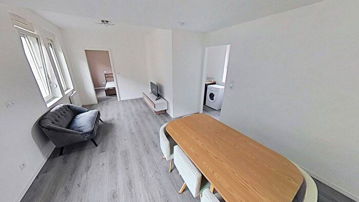 Centre Ville, Sarreguemines : Appartement 2 pièces à louer