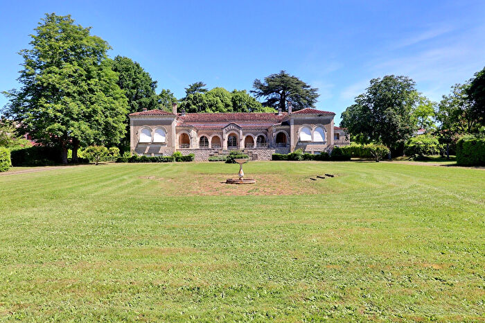 Maison 12 pièces à vendre - Saint-Sever