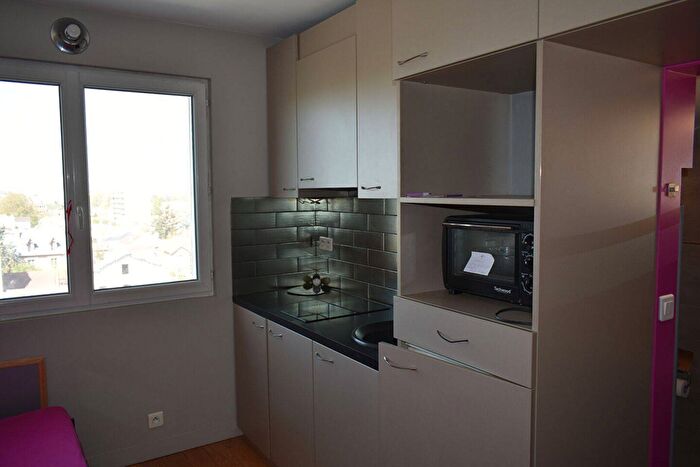 Centre Ville-Coteaux, Champigny-sur-Marne : Appartement 1 pièce à louer