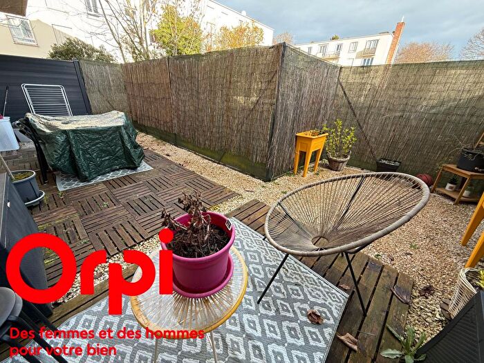 Appartement à vendre - Trappes, Village, Cité Nouvelle - 2 pièces - 1 chambre