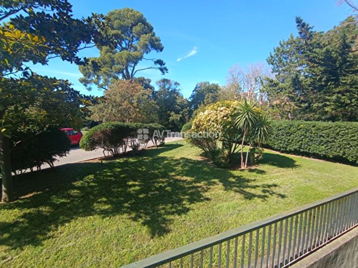 Appartement à vendre - Marseille e , Bonneveine - 3 pièces - 2 chambres