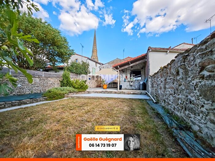 Maison à vendre - Saint-Laurent-sur-Sèvre - 6 pièces - 3 chambres