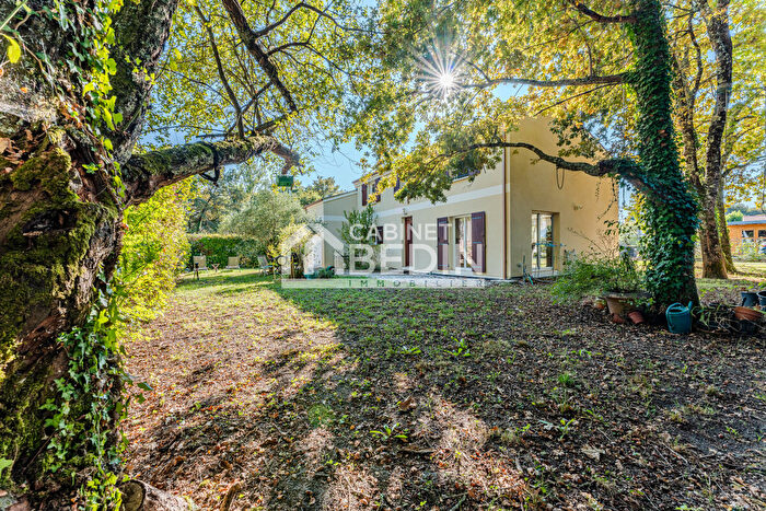 Maison à vendre - Léognan - 6 pièces - 4 chambres