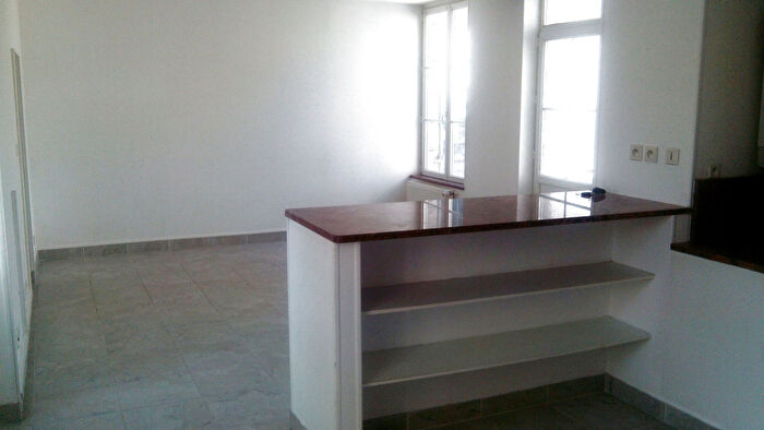 Appartement à louer - Meung-sur-Loire - 3 pièces - 2 chambres