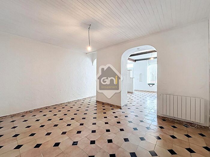 Sénas : Maison 5 pièces à louer