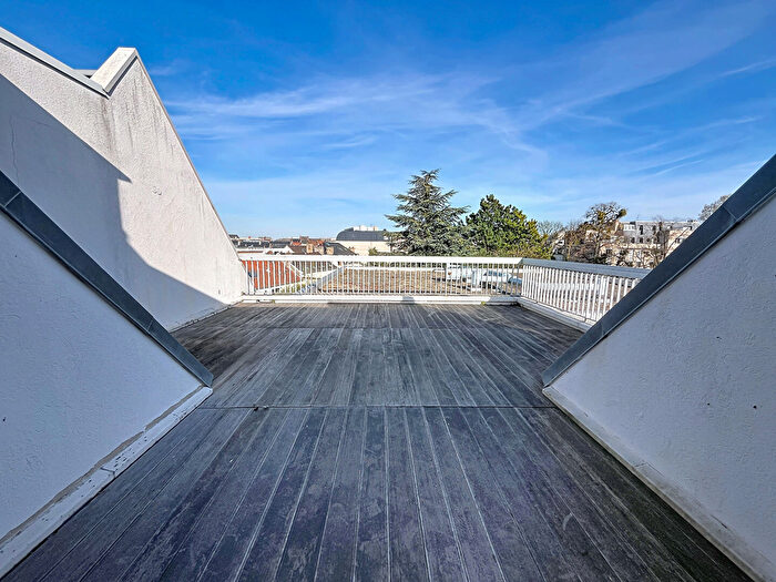 Appartement à louer - Reims, Centre-ville - 4 pièces - 2 chambres