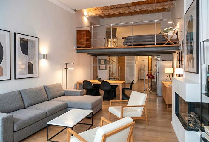 Appartement à vendre - Aix-en-Provence, Centre-ville - 3 pièces - 2 chambres