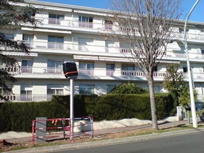 Appartement à louer - Nice, Valrose - 3 pièces - 2 chambres