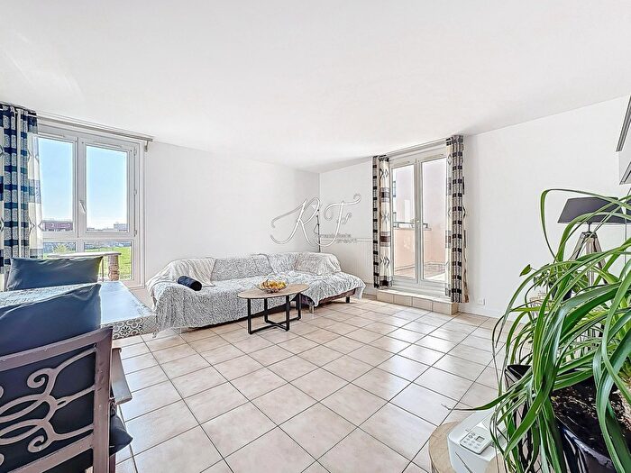 Appartement à vendre - Cergy, Axe Majeur, Horloge - 3 pièces - 2 chambres