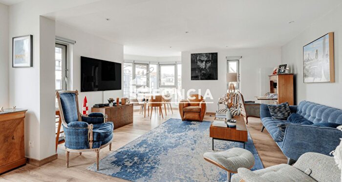 Appartement à vendre - Lille, Centre-ville, Euralille - 4 pièces