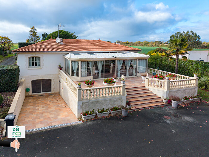 Maison 5 pièces à vendre à Les Magnils-Reigniers