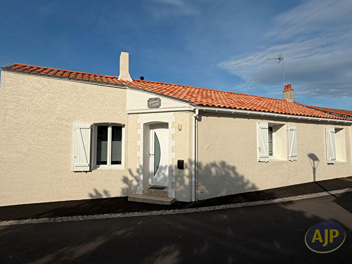 Lîle-dOlonne : Maison 3 pièces à vendre