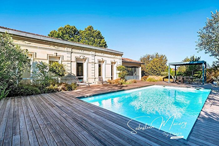 Maison 9 pièces à vendre à Eysines, Le Bourg