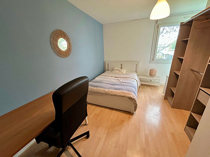 Appartement à louer - Quartiers Nord-Ouest, Villejean - 4 pièces - 4 chambres