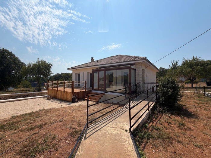 Maison 5 pièces à louer à Savignac-les-Églises