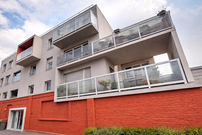 Appartement à louer - Moulin-Poterie, Roubaix - 3 pièces - 2 chambres