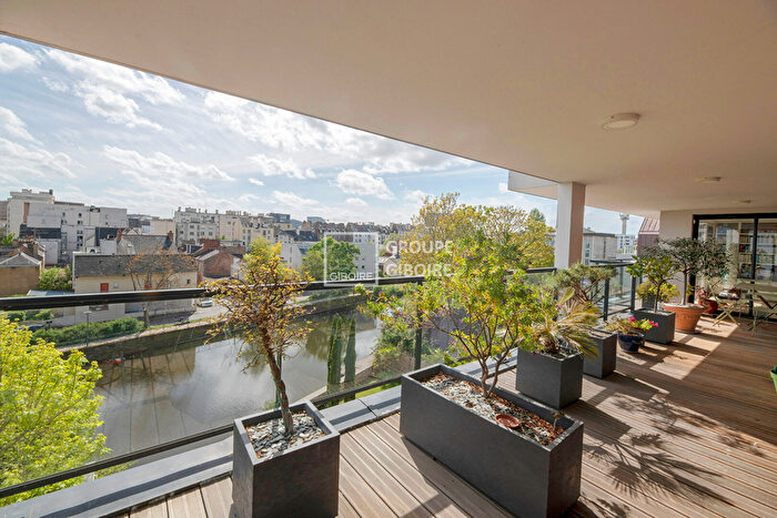 Appartement à vendre - Quartiers Centre, Saint-Hélier, Gare - 6 pièces - 4 chambres